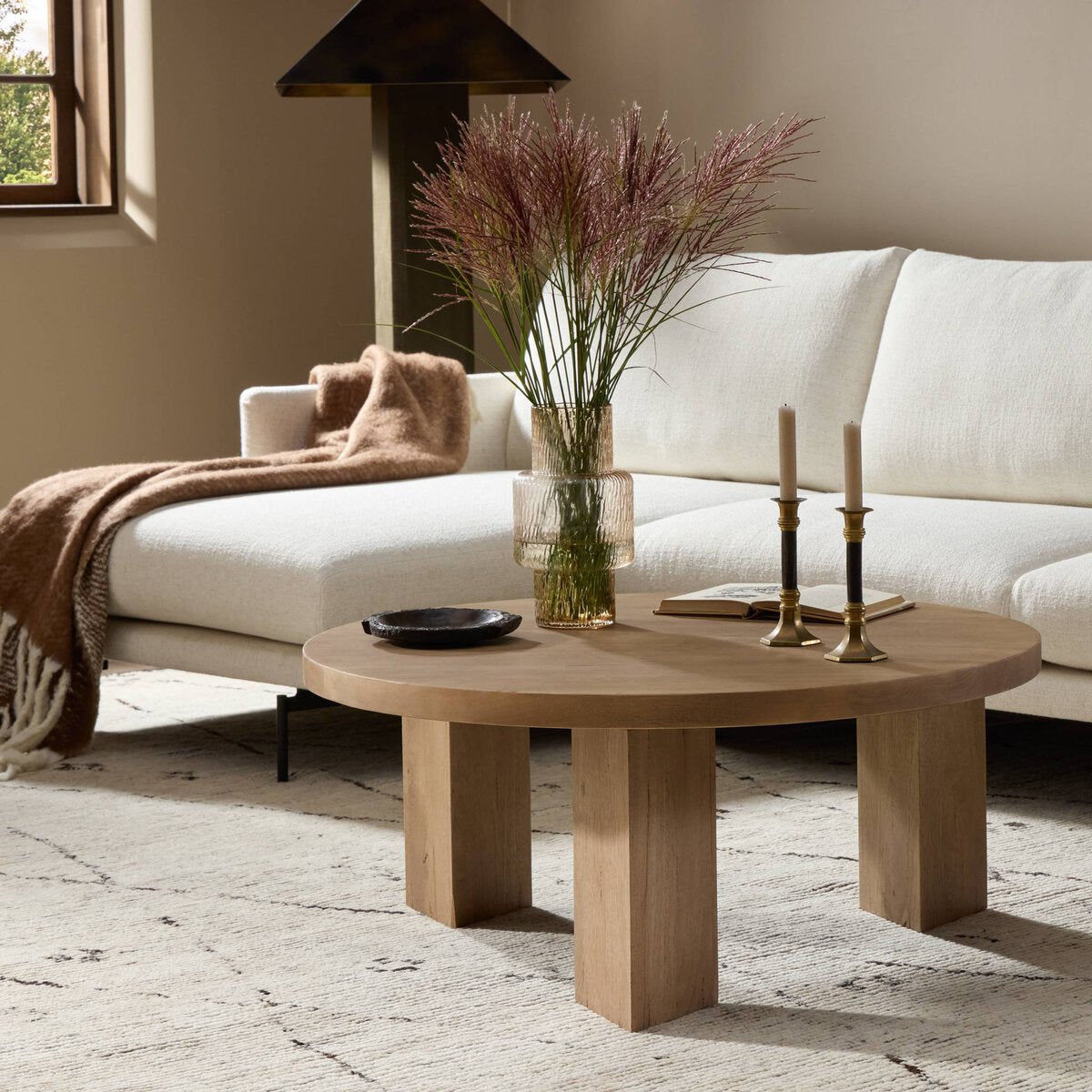 Mesa Round Coffee Table – Modern Komfort